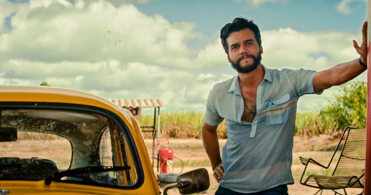 Jambe dans un requin et héros dans l'incertain - trigon-film